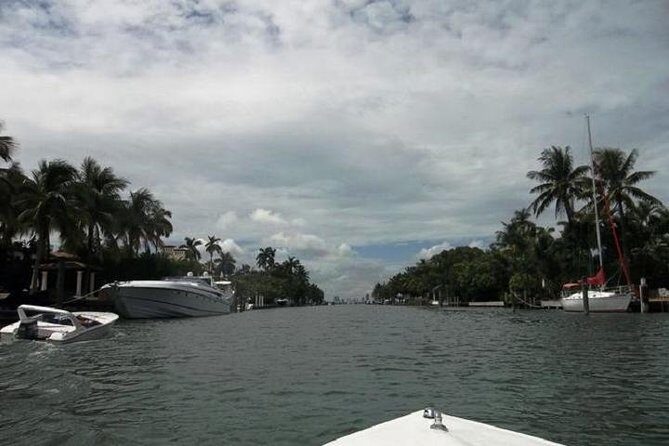 Fully Private Speed Boat Tours, VIP-style Miami Speedboat Tour of Star Island! - Key Points