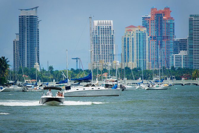 Fully Private Speed Boat Tours, VIP-style Miami Speedboat Tour of Star Island! - What Are the Highlights of the Itinerary?