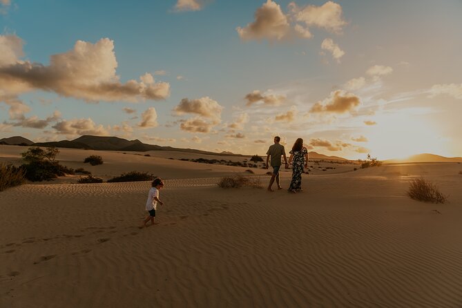 Fun and spontaneous family photoshoot - Corralejo Fuerteventura - Who This Experience Is Perfect For