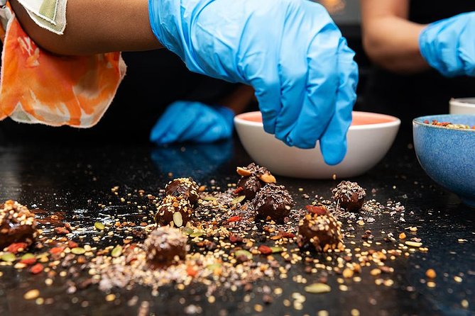 Fun Chocolate Making Workshop in Paris - About Your Stay