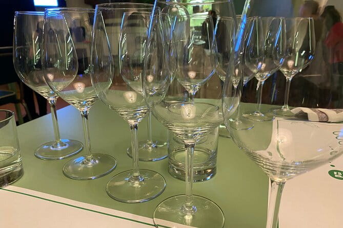 Fun wine tasting from our unique selection in the heart of Florence - Who This Tour Is Best For