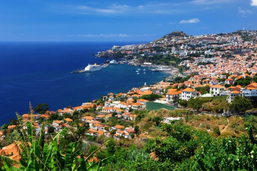 Funchal: Hop-On Hop-Off Bus Tour - Discover Madeira with a Hop-On Hop-Off Bus