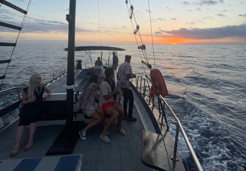 Funchal: Sunset Tour on Traditional Madeiran Boat w/ Drinks - Why Choose This Sunset Tour?