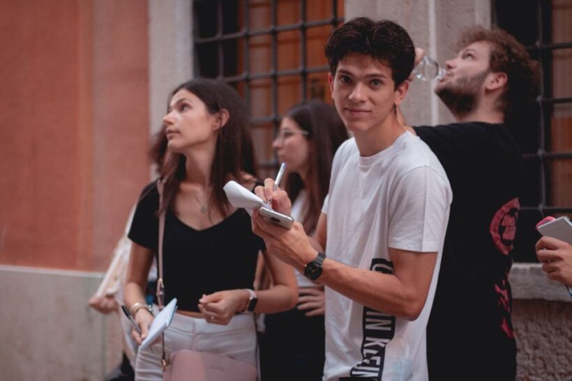 Fusion between treasure hunt and escape room in Bologna - Practical Details and Tips