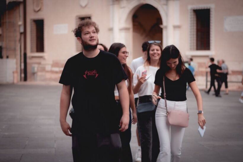 Fusion between treasure hunt and escape room in Bologna - FAQ