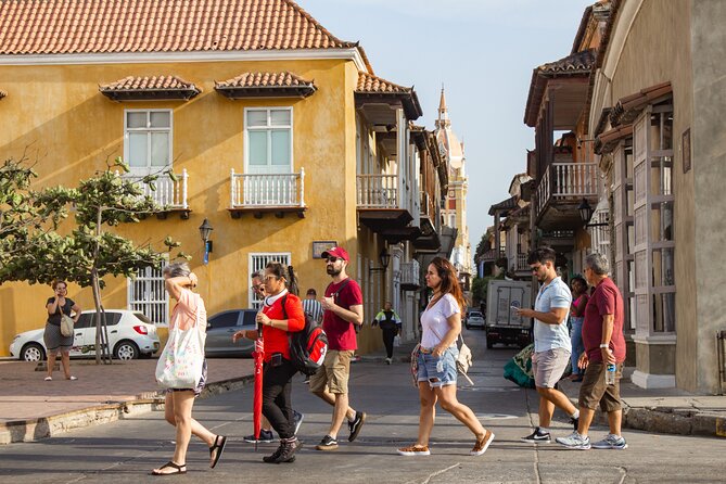 Gabriel Garcia Marquez Shared Tour: the Magical Cartagena - Discovering the Getsemani Neighborhood