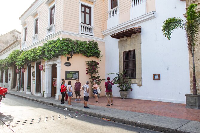 Gabriel Garcia Marquez Shared Tour: the Magical Cartagena - Appreciating Cartagenas Vibrant Arts and Culture