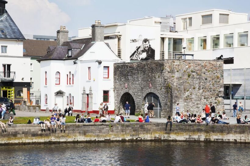 Galway: Best of Galway City & Claddagh Walking Tour - Key Points