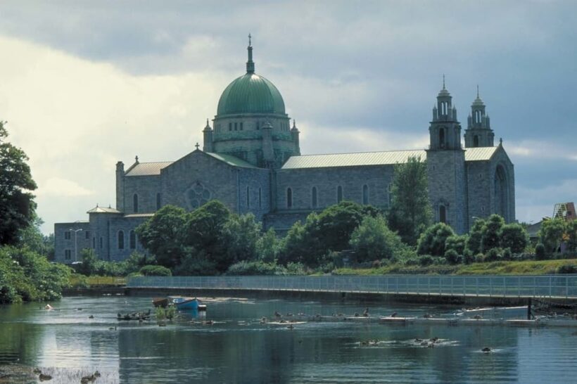 Galway: Best of Galway City & Claddagh Walking Tour - Exploring Galway’s Coastal and Cultural Landmarks