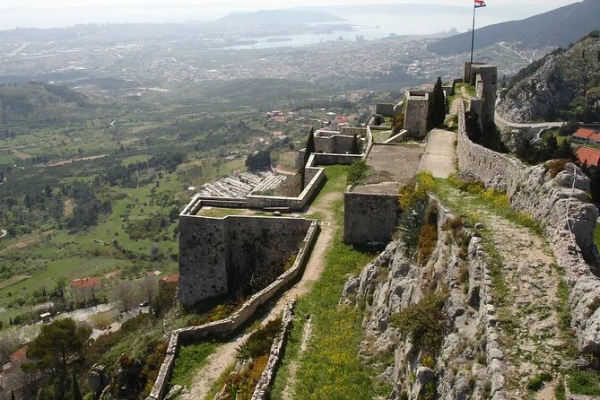 Game of Thrones and Soparnik _Authetich Local Food/Wine tasting - What to Expect from the Tour