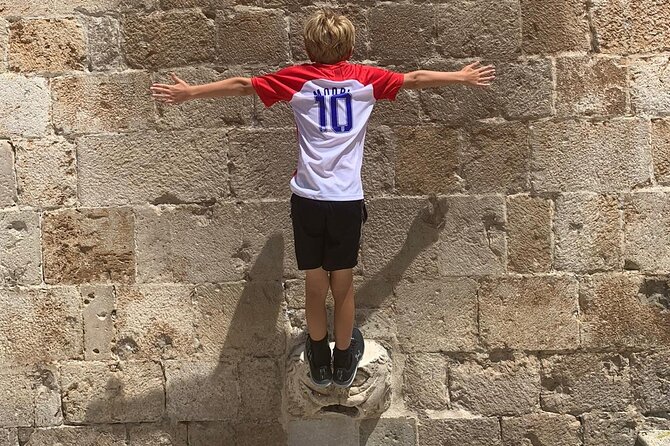 Game of Thrones Private Outdoor Escape Game Review - Comparison to Traditional Guided Tours