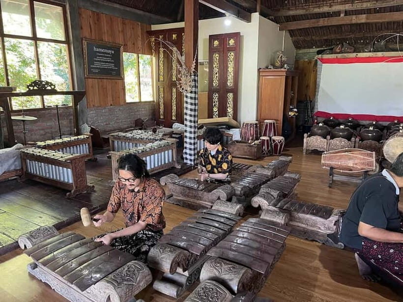 Gamelan Traditional Music Workshop in Yogyakarta - An Introduction to Gamelan and Its Cultural Background