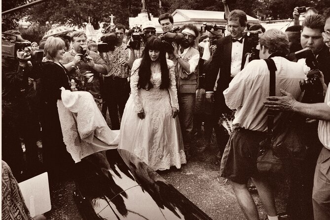 Garden District and Lafayette Cemetery Guided Walking Tour - Lafayette Cemetery No. 1 Experience