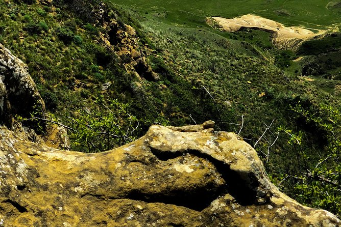 Gareja Sunrise Hike Tour from Tbilisi and Rainbow Hills Trail - Relaxing and Refueling at Oasis Club