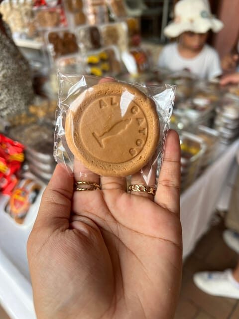 Gastronomic tour and professional photos in the old city - Deep Dive: The Practical Details