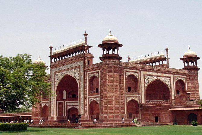 Gatimaan Express Taj Mahal & Agra Fort Private All Inclusive Tour from Delhi - FAQ