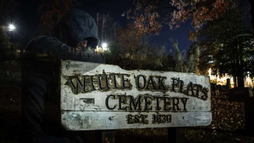 Gatlinburg Ghost Tours: Gilded Age Graves and Ghouls - The Experience: Atmosphere and Ambiance
