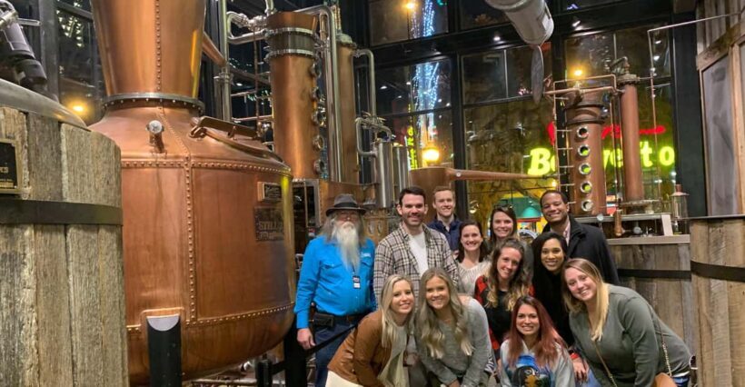 Gatlinburg: Wine and Moonshine Walking Tour with Tastings - Who Should Book This Tour?