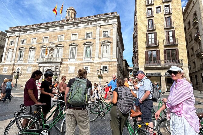 Gaudí By Bike: A Trip Through Architectural Splendor - Navigating the Bike-Friendly City