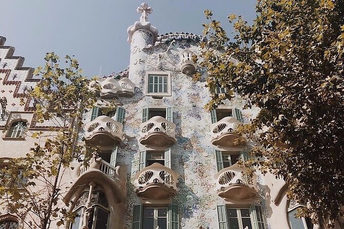 Gaudi Masterpiece: Casa Batlló With Expert Guide and STL Tickets - Exploring the Gaudi Masterpiece