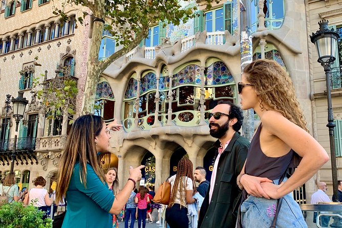 Gaudi, Modernisme And Spanish Wine - Who Should Consider This Tour?