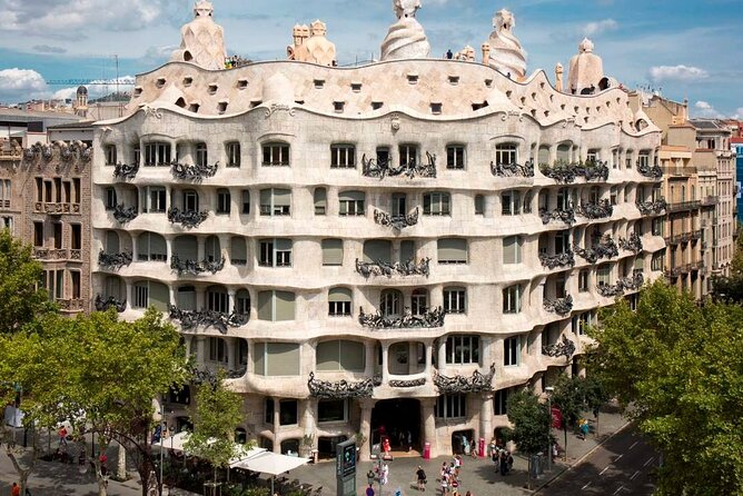 Gaudi Private Tour With Sagrada Familia & Park Guell Tickets - Customized Experience for Travelers