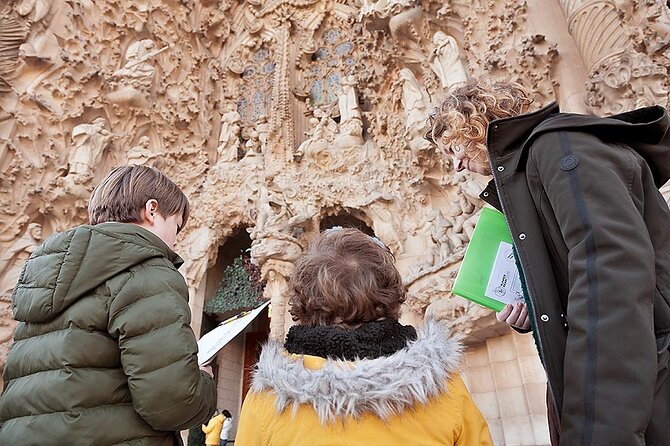 Gaudi & Sagrada Familia Tour Review - Accessibility and Booking Details