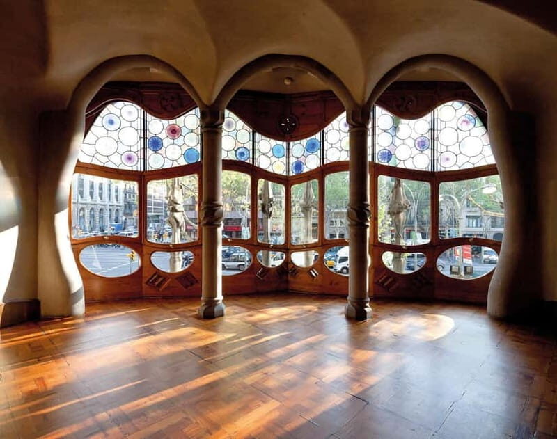 Gaudi's legacy. Exclusive tour to Park Güell and Casa Batlló - An In-Depth Look at the Tour Experience