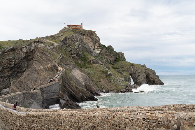 Gaztelugatxe and Gernika Tour From San Sebastian - Key Points