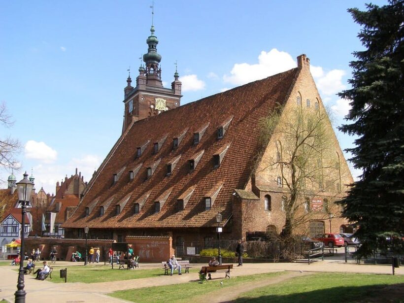 Gdansk Old Town Tour 4 hours - Strolling the Main Royal Road and Old Town Highlights