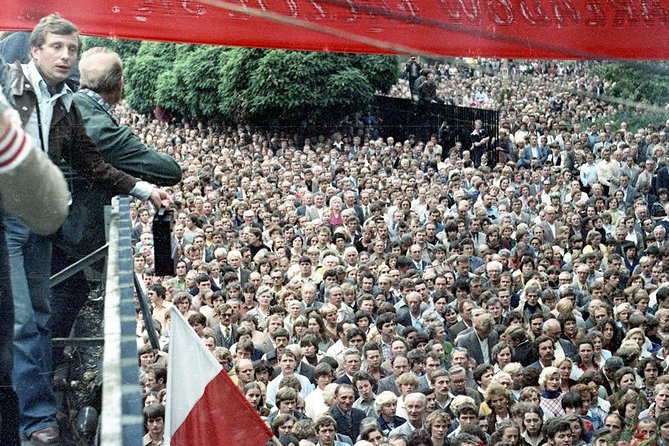 Gdansk Private Communism Tour With Solidarity Center Museum - Accessibility and Transportation