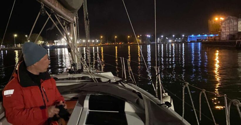 Gdansk: Scenic Evening Yacht Cruise with Welcome Drink - Who Might Not Love It