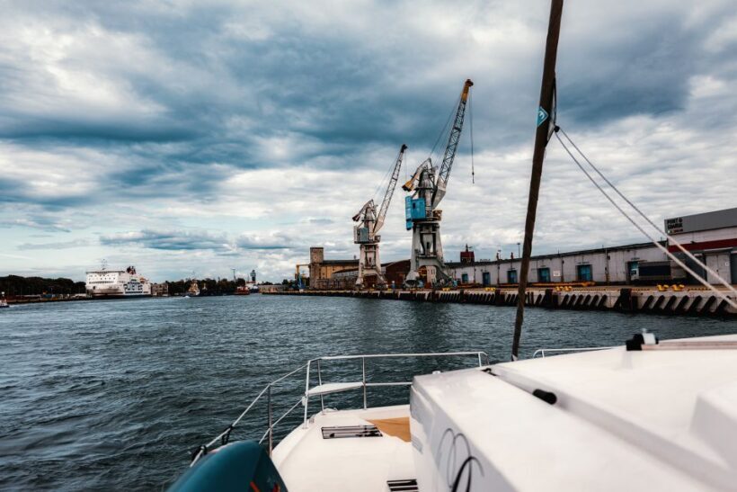 Gdask: Motlawa and Port yacht cruise with Welcome Drink - The Sum Up