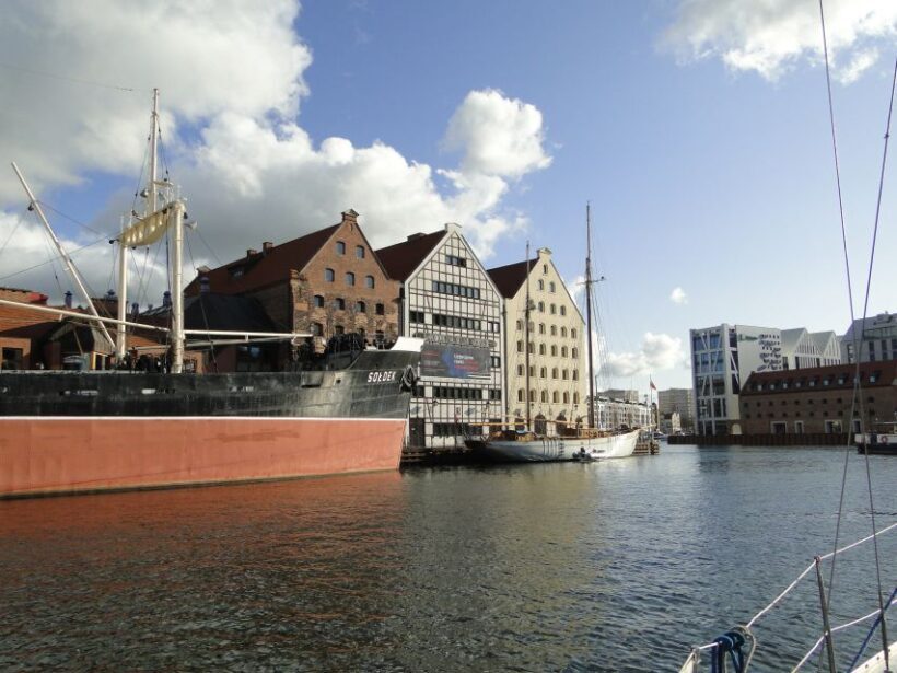 Gdask: Motlawa River Sightseeing Catamaran Cruise - FAQs