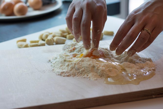 Gelato & Fettuccine Making Class in Rome - Accessibility and Additional Information