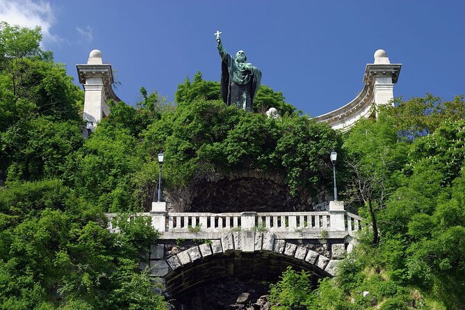 Gellérthegy Hill Walk The Jade Stone of Budapest - Prince of Buda & Princess of Pest Monuments