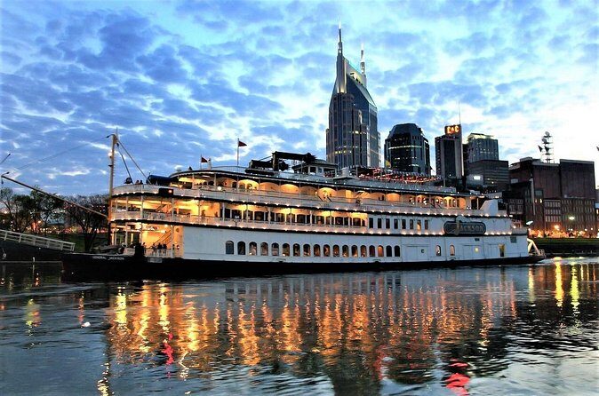 General Jackson Showboat Lunch or Dinner Cruise in Nashville - Entertainment: Music, Comedy, and Dancers