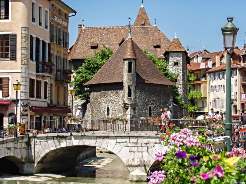Geneva & Annecy Private City Tour and Optional Cruise - Discover Annecy, the Venice of the Alps