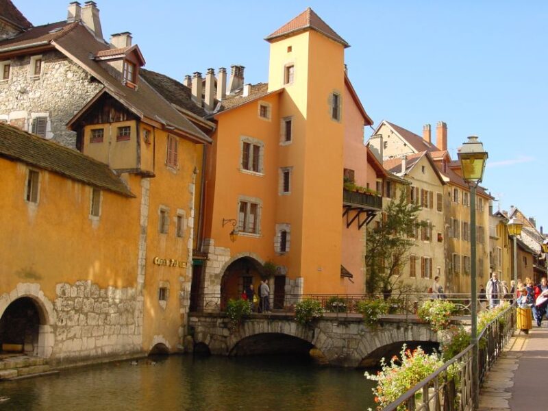 Geneva: Annecy, the Venice of the Alps and Geneva City Tour - Itinerary Highlights