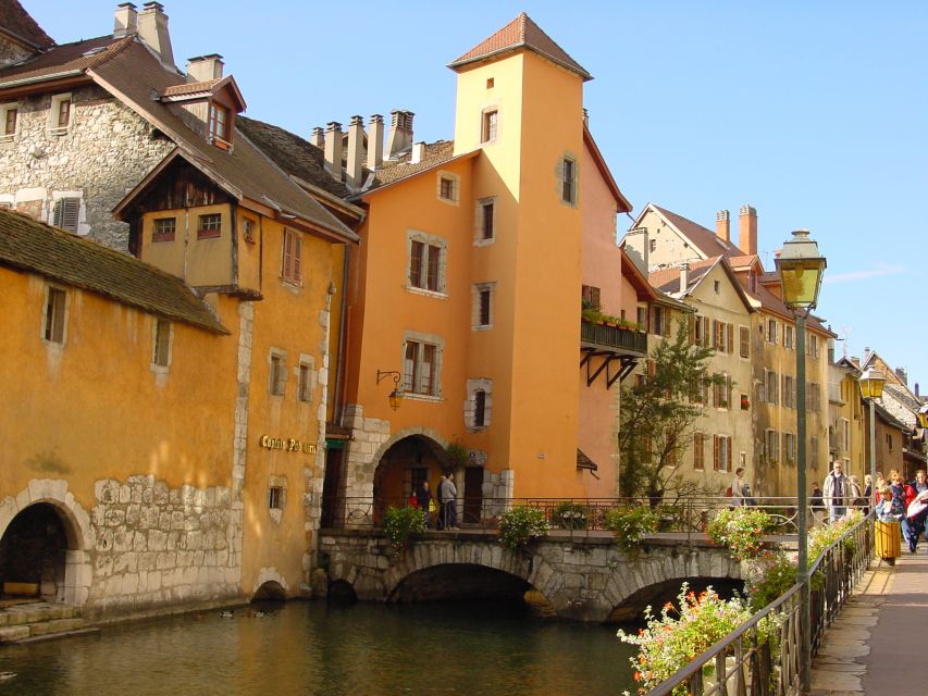 Geneva: Annecy, the Venice of the Alps and Geneva City Tour - Exploring Annecy