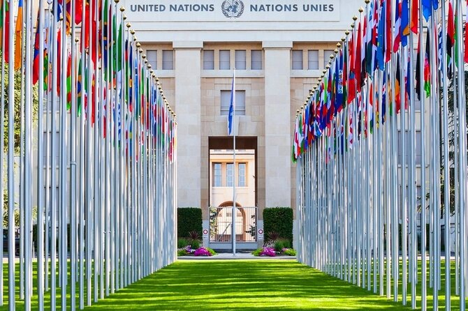 Geneva By E Bike United Nations Old Town Lake Fountain - Discovering the United Nations Headquarters