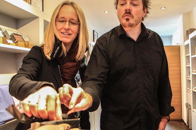 Geneva Chocolate Tour in a Tuk Tuk - Artisan Chocolate Shops on the Itinerary