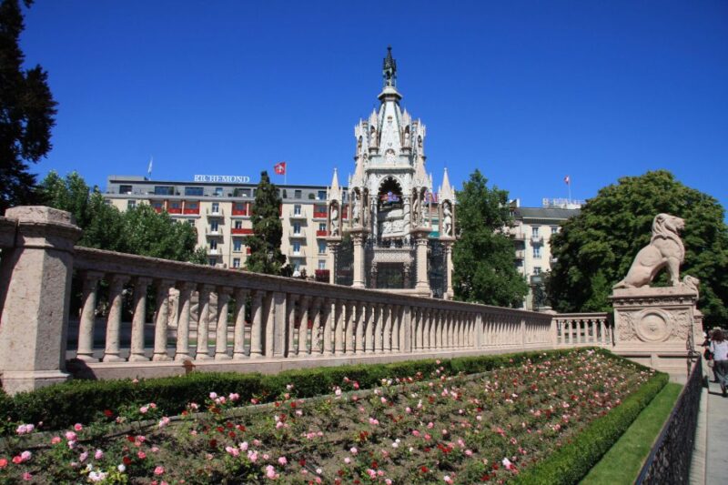 Geneva Discovery Walking Tour - Dress Code and Accessibility