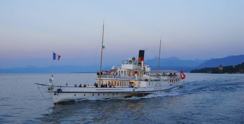 Geneva: Evening Grand Cruise on Lake Geneva - Cruise Experience