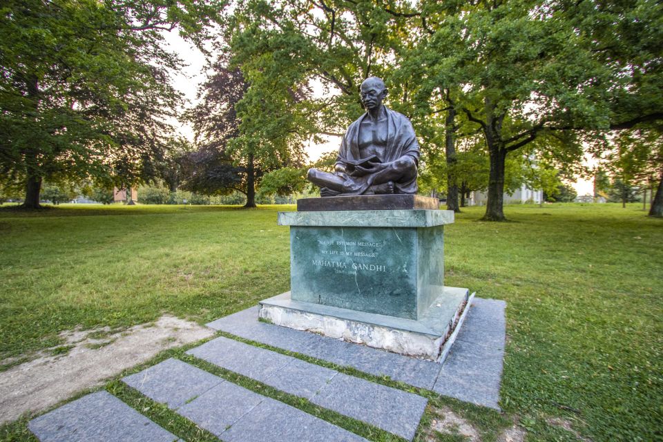 Geneva: Private Exclusive History Tour With a Local Expert - Exploring Genevas History