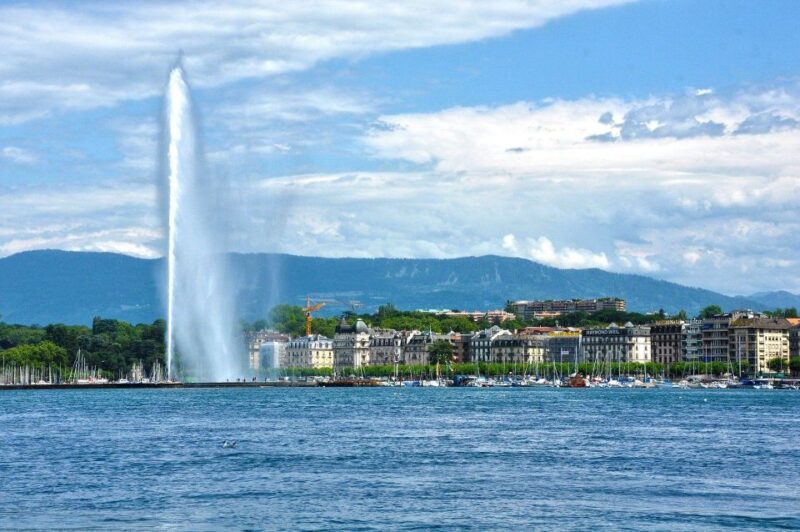 Geneva Private Walking Tour - Flower Clock and Jardin Anglais