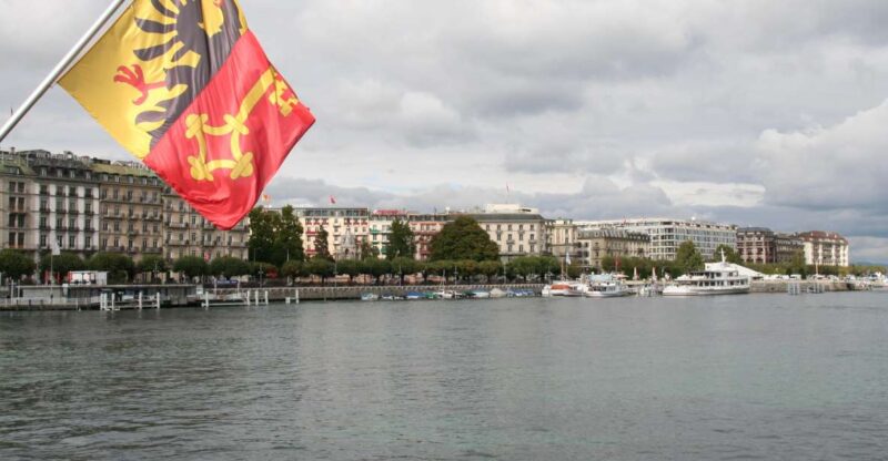 Geneva: Private Walking Tour With a Local Guide - Tour Experience