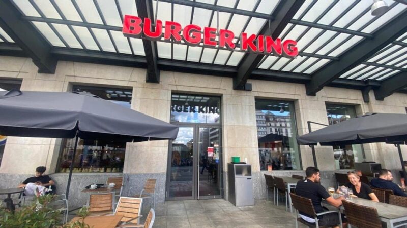 Geneva: United Nations, Old Town and Lake E-Bike Tour - Experience and Activities