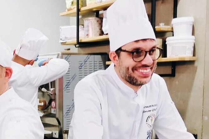 Genoa Food Guided Tour With Wine Tastings - Group Size and Tour Guide Expertise