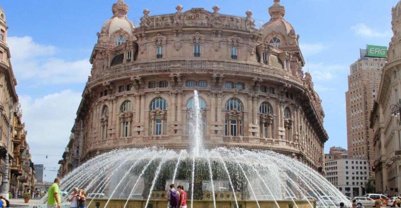 Genoa - Private Historic Walking Tour - The Historic Heartbeat: Piazza de Ferrari